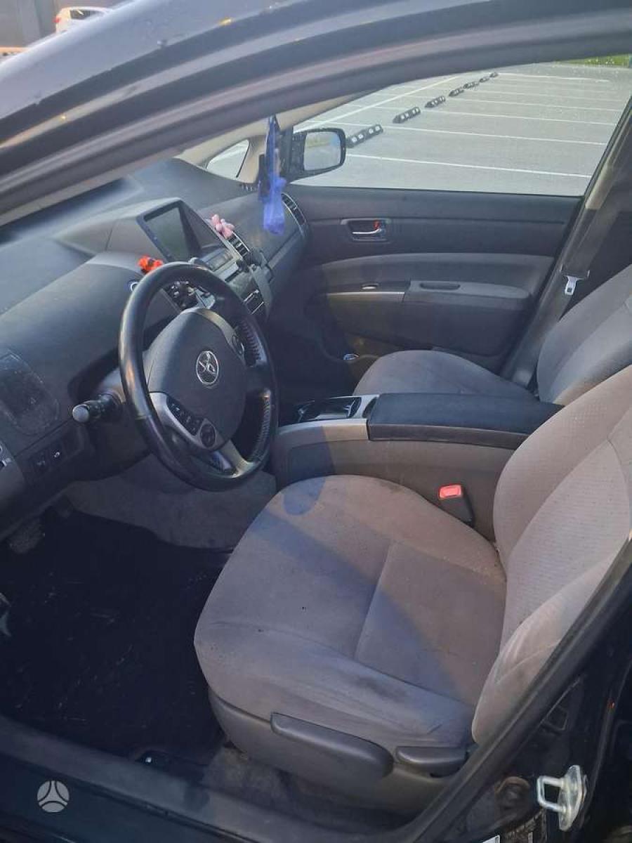 Melns Toyota Prius 2007 Kauņa, ar dzinēja tilpumu 1.50 L un nobraukumu 329 tūkst. km par 3000 €, foto 9 vietnē AUTOMOTO.COM.LV