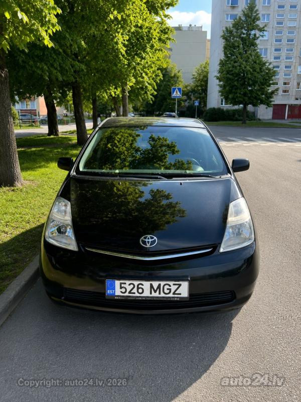 Melns Toyota Prius 2007 Tallina, ar dzinēja tilpumu 1.50 L un nobraukumu 269 tūkst. km par 2970 €, foto 3 vietnē AUTOMOTO.COM.LV