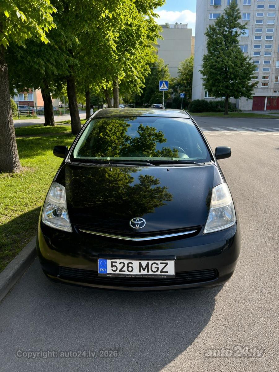 Melns Toyota Prius 2007 Tallina, ar dzinēja tilpumu 1.50 L un nobraukumu 269 tūkst. km par 2970 €, foto 3 vietnē AUTOMOTO.COM.LV