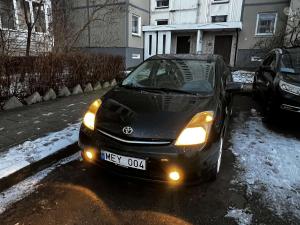Melns Toyota Prius 2008 Viļņa, ar dzinēja tilpumu 1.50 L un nobraukumu 350 tūkst. km par 3199 €, foto  vietnē AUTOMOTO.COM.LV