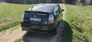 Black Toyota Prius 2008 in Vilnius, with an engine capacity of 1.50 L and mileage of 290 thousand km for 4200 €, photo 8 on AUTOMOTO.COM.LV