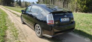 Black Toyota Prius 2008 in Vilnius, with an engine capacity of 1.50 L and mileage of 290 thousand km for 4200 €, photo 9 on AUTOMOTO.COM.LV
