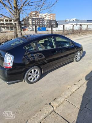 Melns Toyota Prius 2008 Viļņa, ar dzinēja tilpumu 1.50 L un nobraukumu 308 tūkst. km par 4000 €, foto 4 vietnē AUTOMOTO.COM.LV