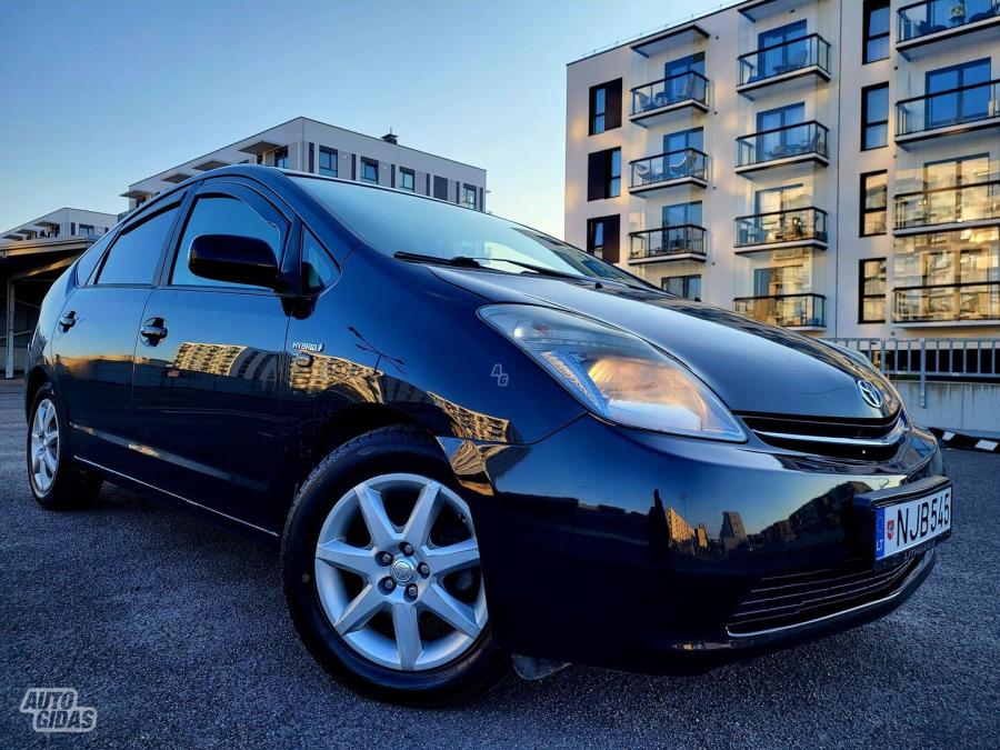 Black Toyota Prius 2008 in Vilnius, with an engine capacity of 1.50 L and mileage of 375 thousand km for 3250 €, photo 6 on AUTOMOTO.COM.LV