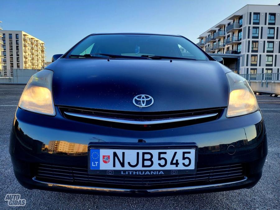Black Toyota Prius 2008 in Vilnius, with an engine capacity of 1.50 L and mileage of 375 thousand km for 3250 €, photo 7 on AUTOMOTO.COM.LV