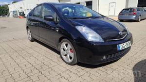 Black Toyota Prius 2008 in Riga, with an engine capacity of 1.80 L and mileage of 369 thousand km for 3600 €, photo 6 on AUTOMOTO.COM.LV