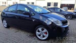 Black Toyota Prius 2008 in Riga, with an engine capacity of 1.80 L and mileage of 369 thousand km for 3600 €, photo 7 on AUTOMOTO.COM.LV