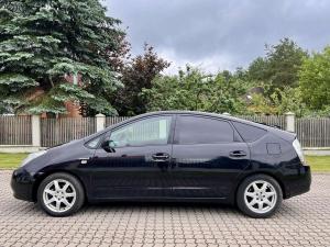 Black Toyota Prius 2008 in Vilnius, with an engine capacity of 1.50 L and mileage of 450 thousand km for 2999 €, photo 9 on AUTOMOTO.COM.LV