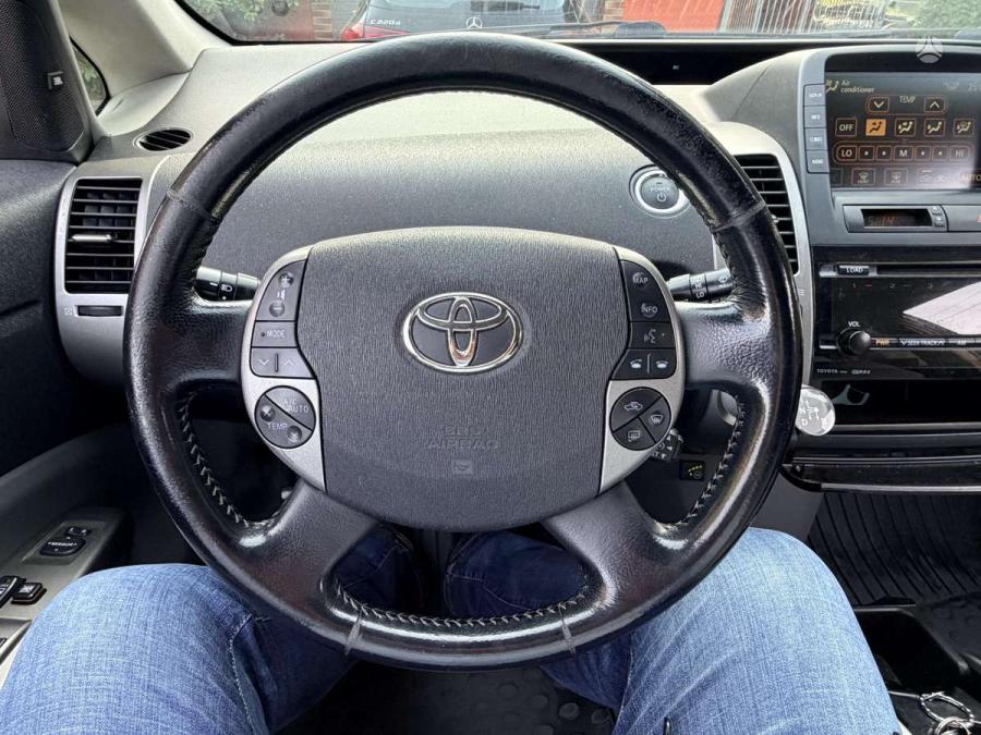 Melns Toyota Prius 2008 Kauņa, ar dzinēja tilpumu 1.50 L un nobraukumu 326 tūkst. km par 4749 €, foto 17 vietnē AUTOMOTO.COM.LV