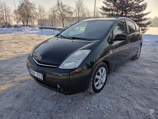 Melns Toyota Prius 2009 Alīta, ar dzinēja tilpumu 0.00 L un nobraukumu 299 tūkst. km par 3850 €, foto 7 vietnē AUTOMOTO.COM.LV