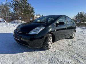Black Toyota Prius 2009 in Alytus, with an engine capacity of 1.50 L and mileage of 266 thousand km for 4450 €, photo 2 on AUTOMOTO.COM.LV