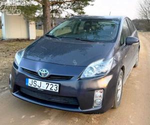 Black Toyota Prius 2009 in Vilnius, with an engine capacity of 1.80 L and mileage of 329 thousand km for 6500 €, photo 2 on AUTOMOTO.COM.LV
