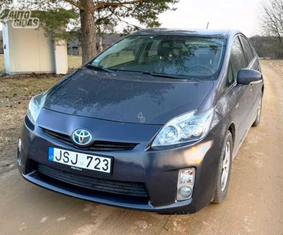 Black Toyota Prius 2009 in Vilnius, with an engine capacity of 1.80 L and mileage of 329 thousand km for 6500 €, photo 2 on AUTOMOTO.COM.LV