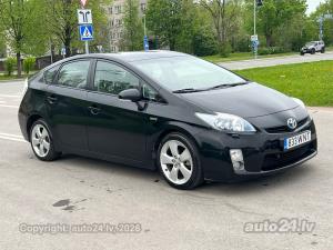 Black Toyota Prius 2009 in Narva, with an engine capacity of 1.80 L and mileage of 292 thousand km for 4999 €, photo 4 on AUTOMOTO.COM.LV