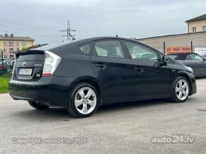 Black Toyota Prius 2009 in Narva, with an engine capacity of 1.80 L and mileage of 292 thousand km for 4999 €, photo 6 on AUTOMOTO.COM.LV