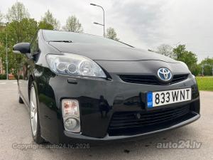 Black Toyota Prius 2009 in Narva, with an engine capacity of 1.80 L and mileage of 292 thousand km for 4999 €, photo 12 on AUTOMOTO.COM.LV