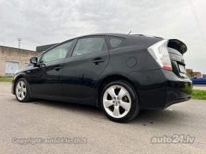 Black Toyota Prius 2009 in Narva, with an engine capacity of 1.80 L and mileage of 292 thousand km for 4999 €, photo 15 on AUTOMOTO.COM.LV