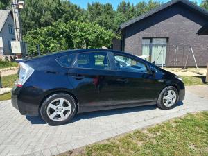Black Toyota Prius 2009 in Klaipeda, with an engine capacity of 1.80 L and mileage of 371 thousand km for 5900 €, photo  on AUTOMOTO.COM.LV