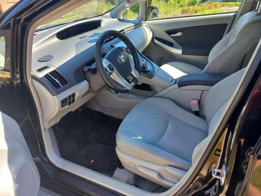 Melns Toyota Prius 2009 Klaipėda, ar dzinēja tilpumu 1.80 L un nobraukumu 371 tūkst. km par 5900 €, foto 11 vietnē AUTOMOTO.COM.LV