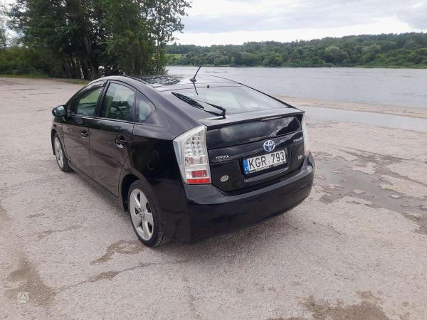 Melns Toyota Prius 2009 Kauņa, ar dzinēja tilpumu 1.80 L un nobraukumu 351 tūkst. km par 4950 €, foto 6 vietnē AUTOMOTO.COM.LV