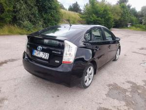 Black Toyota Prius 2009 in Kaunas, with an engine capacity of 1.80 L and mileage of 351 thousand km for 4950 €, photo 10 on AUTOMOTO.COM.LV