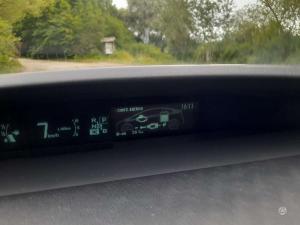 Black Toyota Prius 2009 in Kaunas, with an engine capacity of 1.80 L and mileage of 351 thousand km for 4950 €, photo 25 on AUTOMOTO.COM.LV