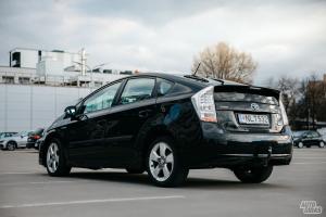 Черный Тойота Приус 2009 в Шяуляй, объемом двигателя 1.80 л и пробегом 270 тыс. км за 5850 €, фото 6 на AUTOMOTO.COM.LV
