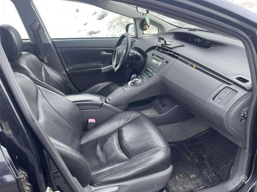 Melns Toyota Prius 2009 Kauņa, ar dzinēja tilpumu 1.80 L un nobraukumu 380 tūkst. km par 4500 €, foto 6 vietnē AUTOMOTO.COM.LV