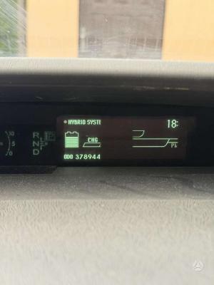 Black Toyota Prius 2009 in Kaunas, with an engine capacity of 1.80 L and mileage of 380 thousand km for 5700 €, photo 7 on AUTOMOTO.COM.LV