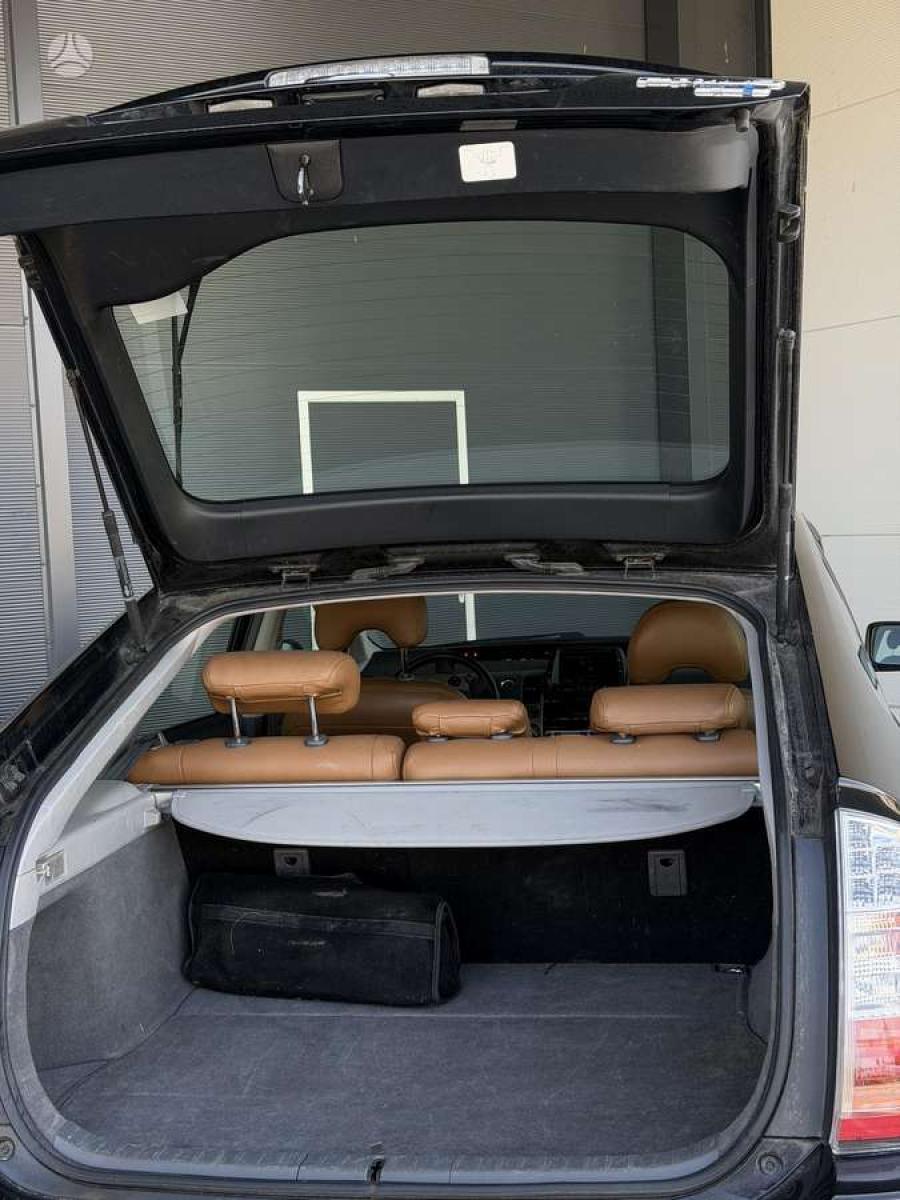 Melns Toyota Prius 2009 Viļņa, ar dzinēja tilpumu 1.50 L un nobraukumu 184 tūkst. km par 4900 €, foto 6 vietnē AUTOMOTO.COM.LV
