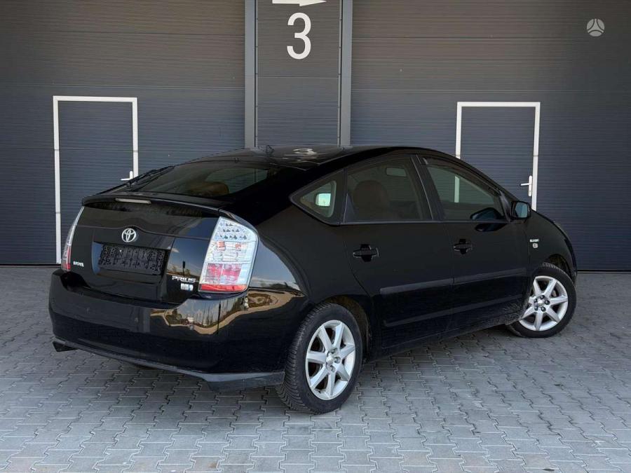 Черный Тойота Приус 2009 в Вильнюс, объемом двигателя 1.50 л и пробегом 180 тыс. км за 4800 €, фото 11 на AUTOMOTO.COM.LV