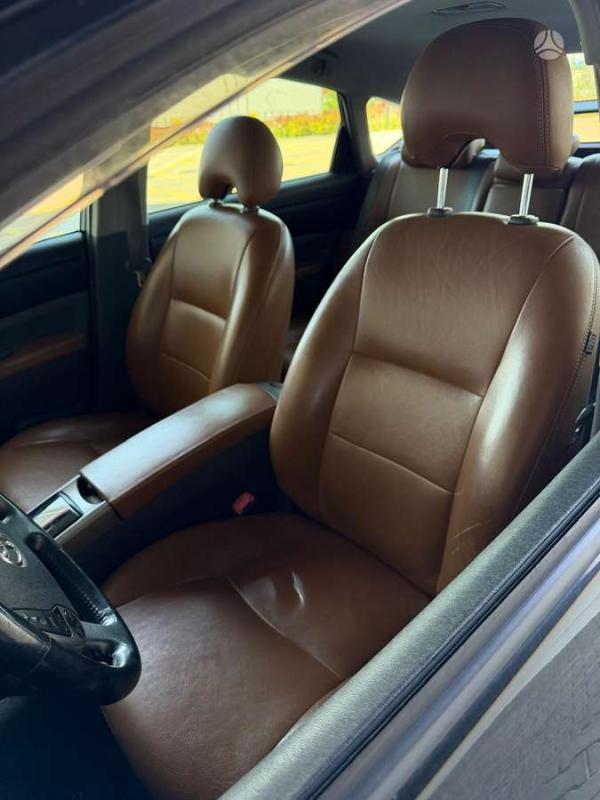 Melns Toyota Prius 2009 Viļņa, ar dzinēja tilpumu 1.50 L un nobraukumu 180 tūkst. km par 4800 €, foto 4 vietnē AUTOMOTO.COM.LV