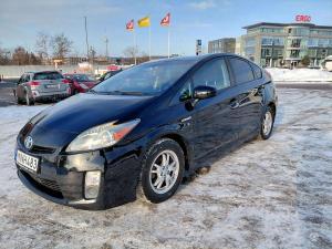 Melns Toyota Prius 2010 Viļņa, ar dzinēja tilpumu 1.80 L un nobraukumu 214 tūkst. km par 3900 €, foto 2 vietnē AUTOMOTO.COM.LV