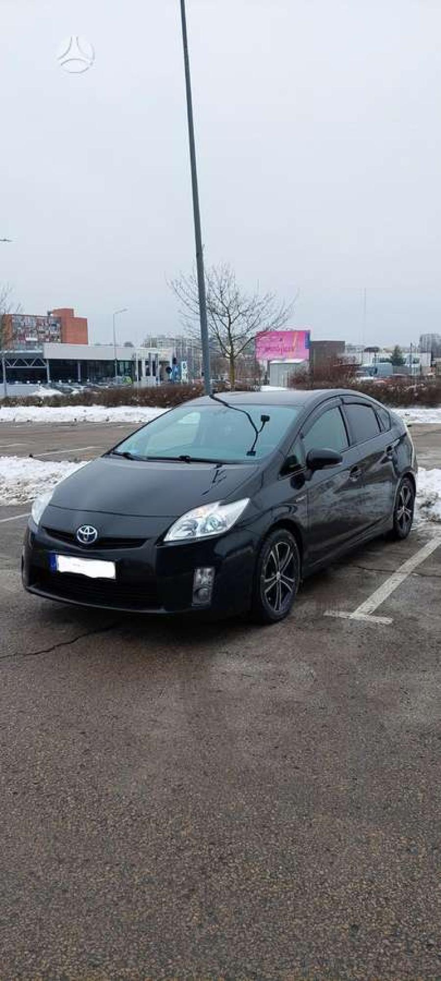 Melns Toyota Prius 2010 Viļņa, ar dzinēja tilpumu 1.80 L un nobraukumu 363 tūkst. km par 6200 €, foto 1 vietnē AUTOMOTO.COM.LV