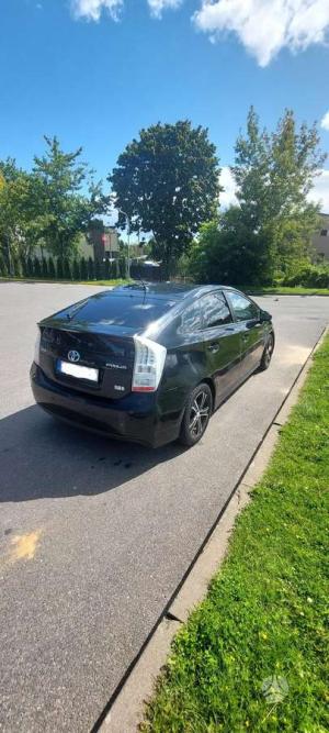 Melns Toyota Prius 2010 Viļņa, ar dzinēja tilpumu 1.80 L un nobraukumu 363 tūkst. km par 6200 €, foto 2 vietnē AUTOMOTO.COM.LV