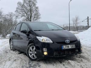 Melns Toyota Prius 2010 Viļņa, ar dzinēja tilpumu 1.80 L un nobraukumu 437 tūkst. km par 5450 €, foto 3 vietnē AUTOMOTO.COM.LV