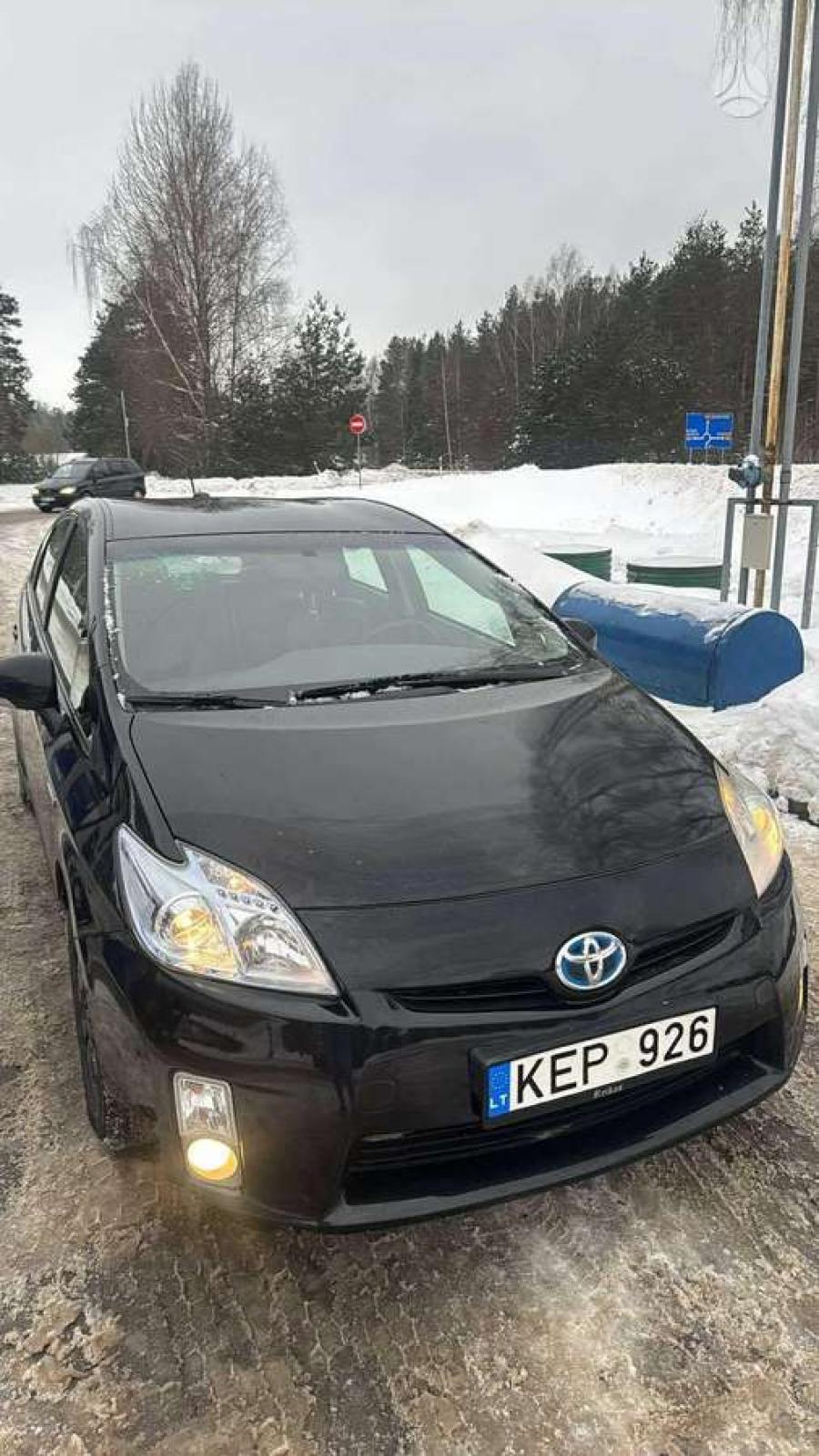 Black Toyota Prius 2010 in Moletai, with an engine capacity of 1.80 L and mileage of 250 thousand km for 4600 €, photo 9 on AUTOMOTO.COM.LV