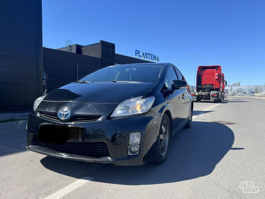 Melns Toyota Prius 2010 Klaipėda, ar dzinēja tilpumu 1.80 L un nobraukumu 460 tūkst. km par 4300 €, foto 1 vietnē AUTOMOTO.COM.LV