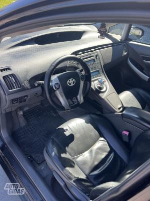 Melns Toyota Prius 2010 Klaipėda, ar dzinēja tilpumu 1.80 L un nobraukumu 460 tūkst. km par 4300 €, foto 9 vietnē AUTOMOTO.COM.LV