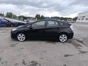 Черный Тойота Приус 2010 в Паневежис, объемом двигателя 1.80 л и пробегом 260 тыс. км за 5800 €, фото 5 на AUTOMOTO.COM.LV