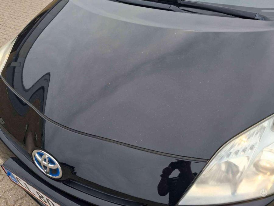Black Toyota Prius 2010 in Vilnius, with an engine capacity of 1.80 L and mileage of 327 thousand km for 5300 €, photo 10 on AUTOMOTO.COM.LV