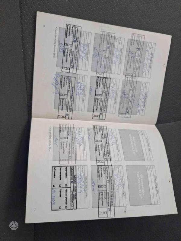Black Toyota Prius 2010 in Vilnius, with an engine capacity of 1.80 L and mileage of 327 thousand km for 5300 €, photo 10 on AUTOMOTO.COM.LV