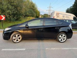 Black Toyota Prius 2010 in Vilnius, with an engine capacity of 1.80 L and mileage of 436 thousand km for 5300 €, photo 9 on AUTOMOTO.COM.LV