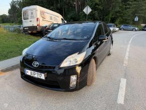 Black Toyota Prius 2010 in Vilnius, with an engine capacity of 1.80 L and mileage of 436 thousand km for 5300 €, photo 10 on AUTOMOTO.COM.LV