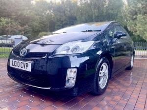 Black Toyota Prius 2010 in Siauliai, with an engine capacity of 1.80 L and mileage of 300 thousand km for 2950 €, photo  on AUTOMOTO.COM.LV