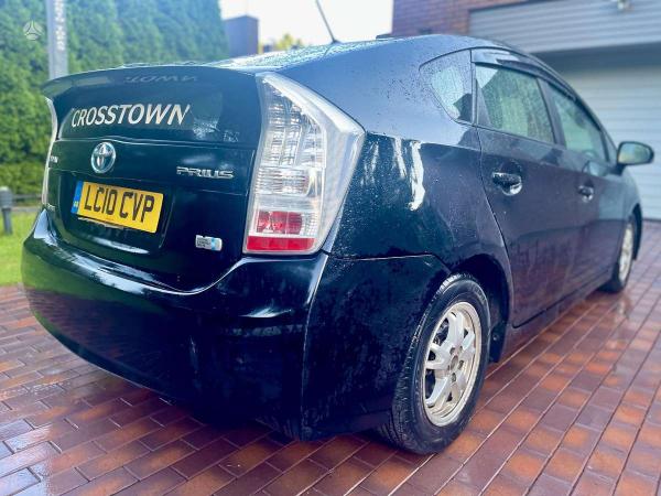 Melns Toyota Prius 2010 Šauļi, ar dzinēja tilpumu 1.80 L un nobraukumu 300 tūkst. km par 2950 €, foto 4 vietnē AUTOMOTO.COM.LV