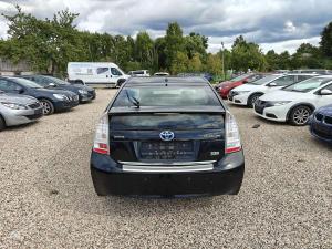 Black Toyota Prius 2010 in Vilnius, with an engine capacity of 1.80 L and mileage of 320 thousand km for 5300 €, photo 5 on AUTOMOTO.COM.LV
