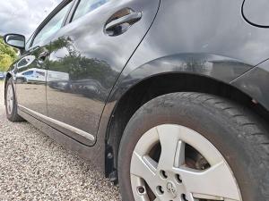 Black Toyota Prius 2010 in Vilnius, with an engine capacity of 1.80 L and mileage of 320 thousand km for 5300 €, photo 8 on AUTOMOTO.COM.LV