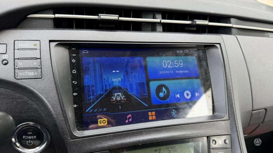 Melns Toyota Prius 2010 Viļņa, ar dzinēja tilpumu 1.80 L un nobraukumu 390 tūkst. km par 4800 €, foto 15 vietnē AUTOMOTO.COM.LV