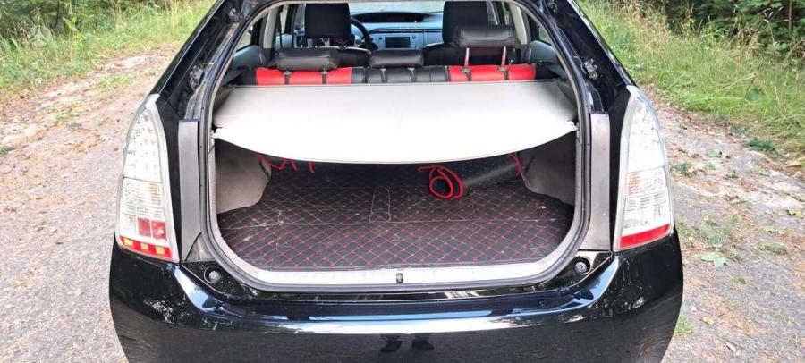 Melns Toyota Prius 2010 Viļņa, ar dzinēja tilpumu 1.80 L un nobraukumu 299 tūkst. km par 5999 €, foto 9 vietnē AUTOMOTO.COM.LV